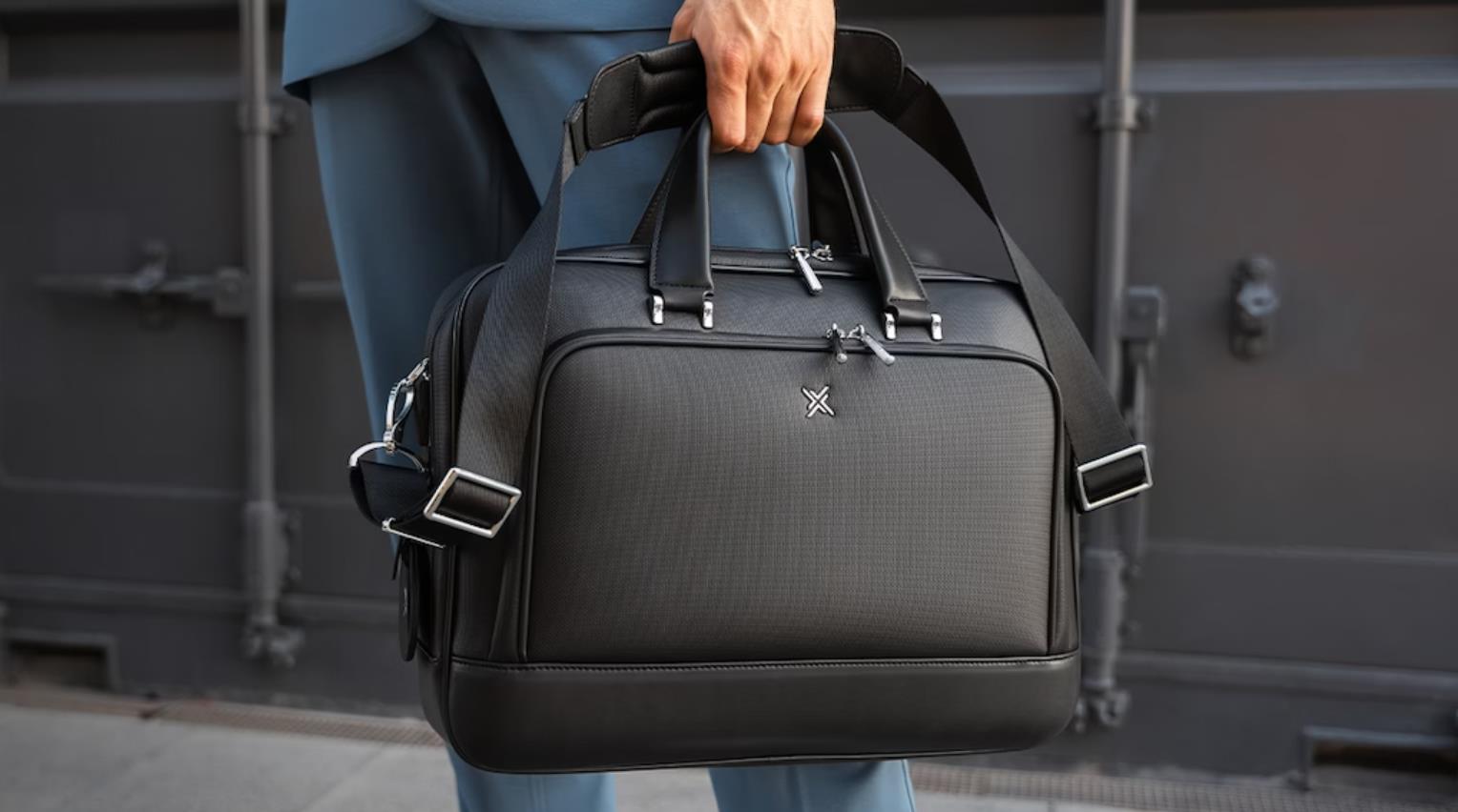 xBriefcase | The High-Tech Briefcase for Modern Men - Backercrew