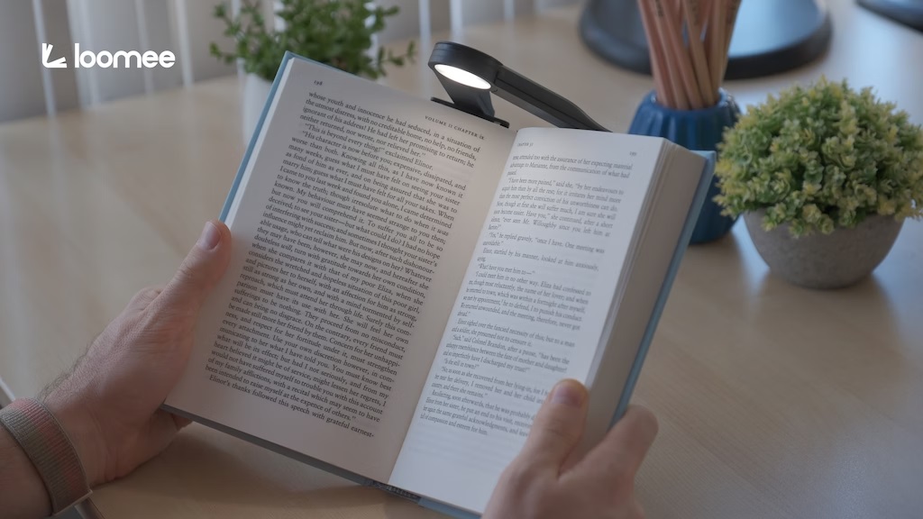 Loomee | The Most Comfortable Book Light Ever - Backercrew